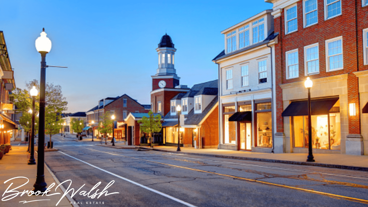 Discover Downtown Frankfort, Michigan: 17 Top Reasons to Visit